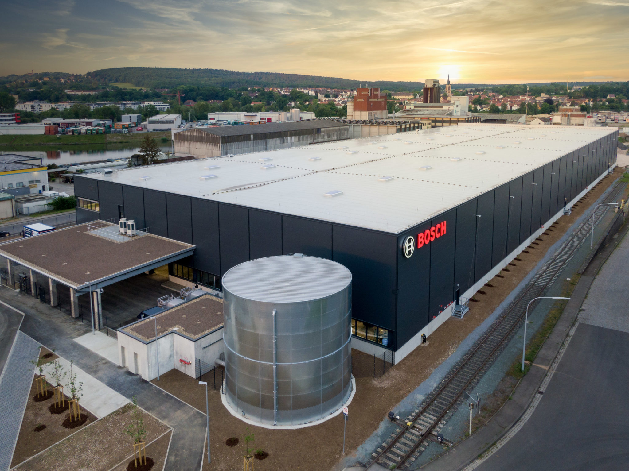 Bosch eröffnet neues Logistikzentrum im bayernhafen Bamberg