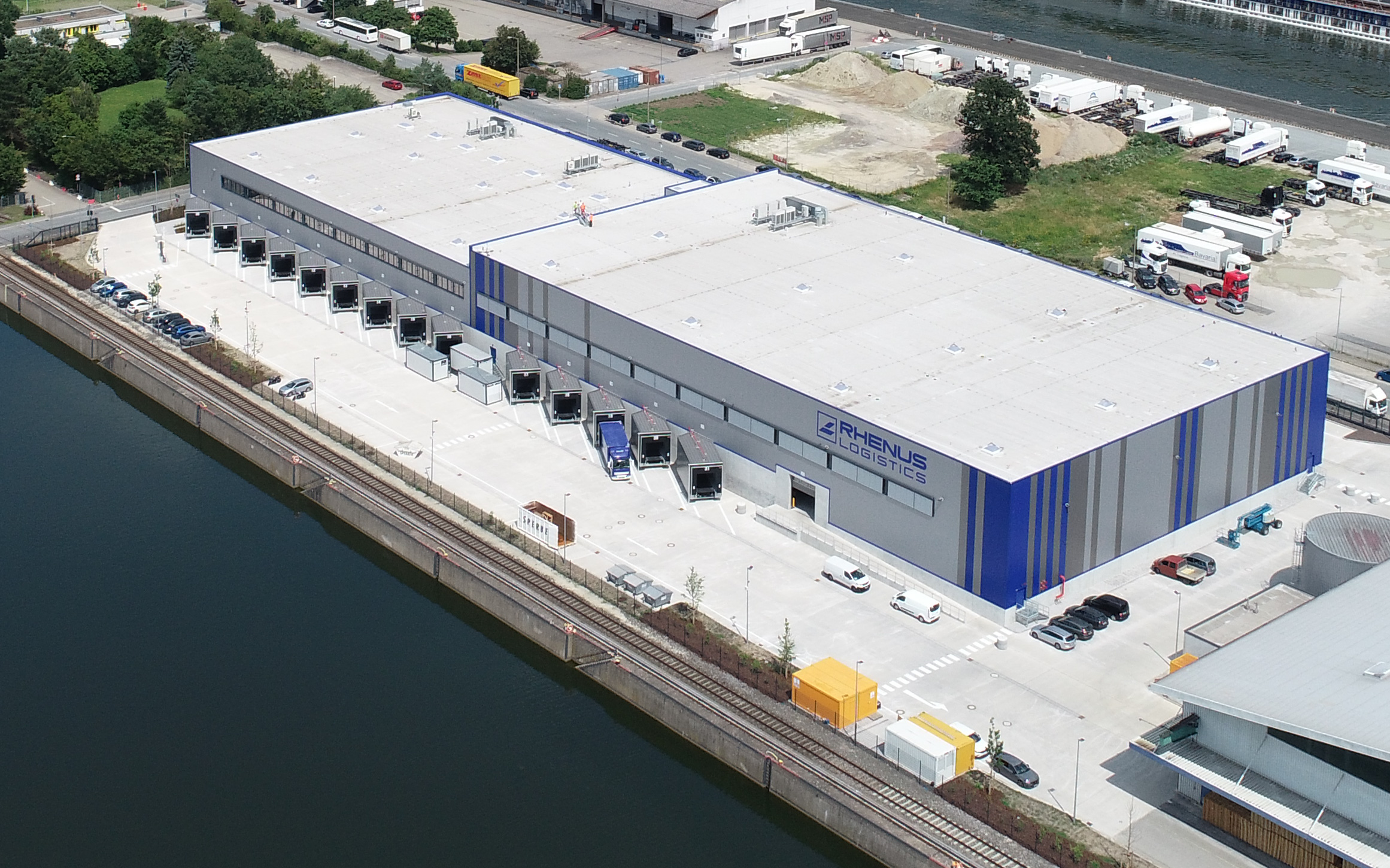 bayernhafen - Rhenus Freight Logistics eröffnet moderne Speditionsanlage