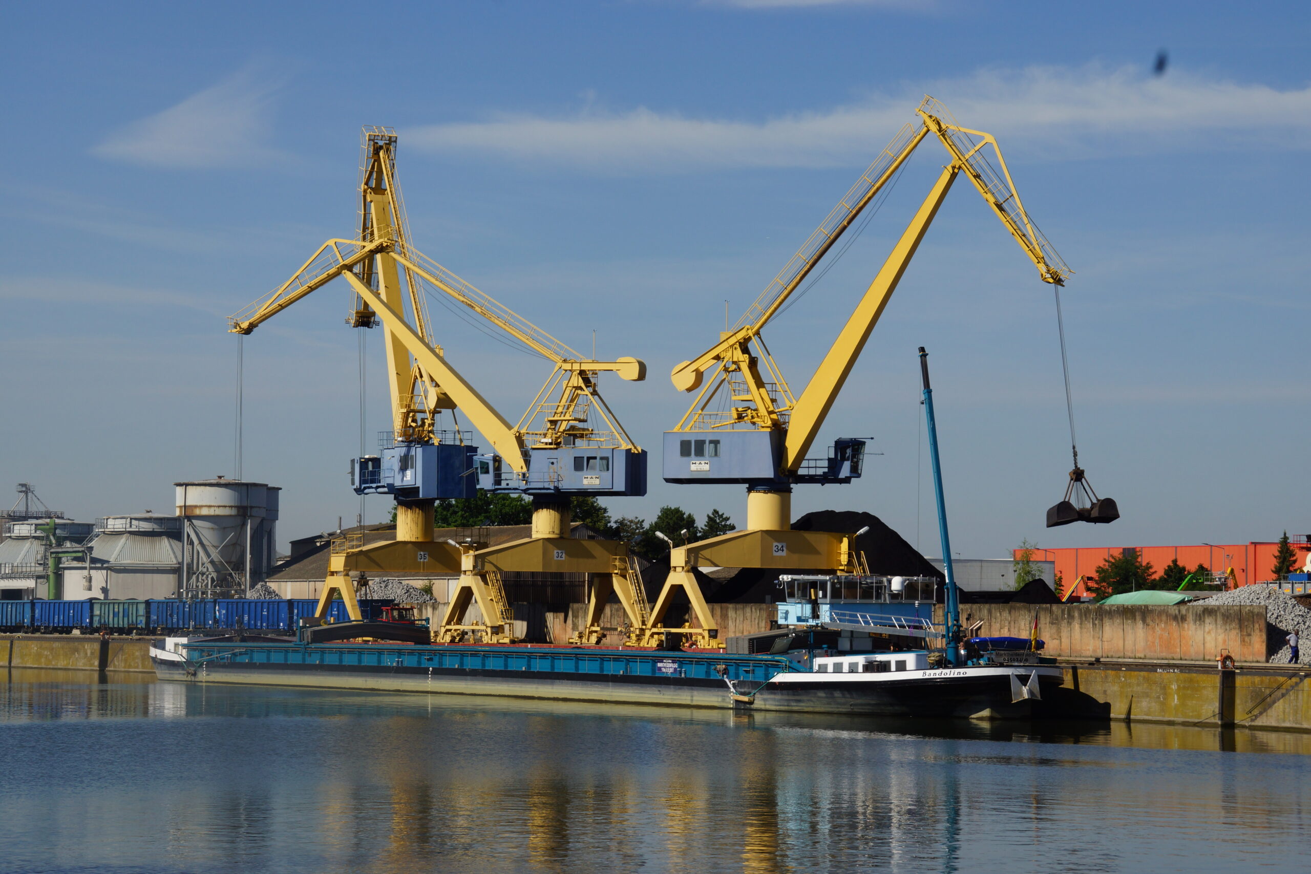 „bayernhafen Nürnberg und Roth mit erfolgreichem Geschäftsjahr 2024“